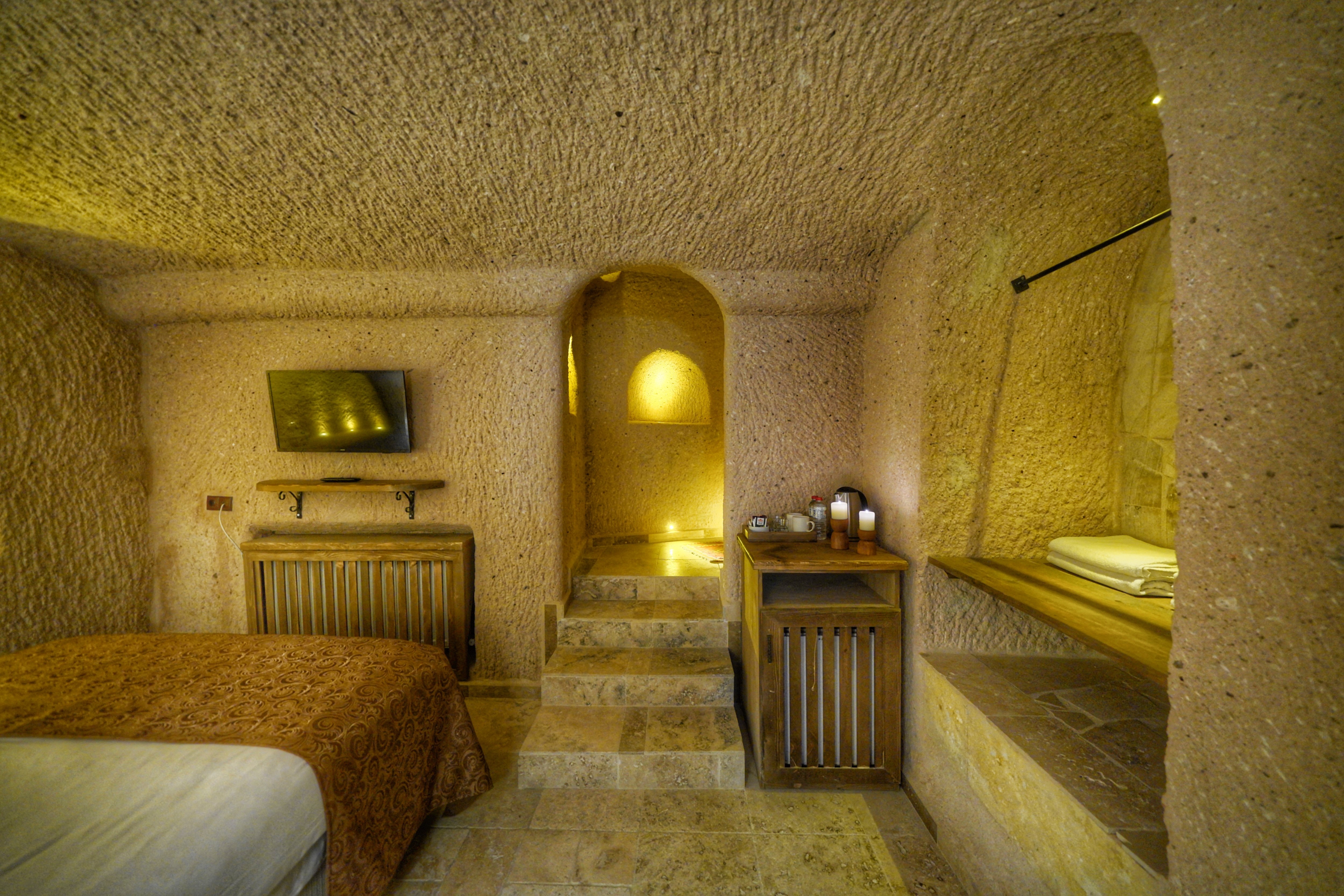 Double Cave Room